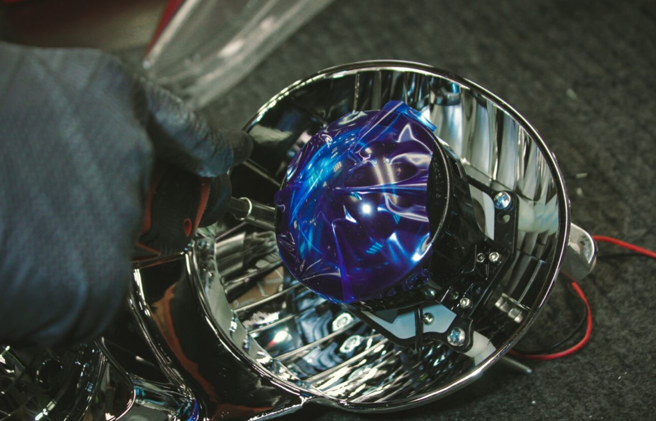 5 Signs Your GMC Vehicle Needs New Headlights – Hart Motors GMC Blog